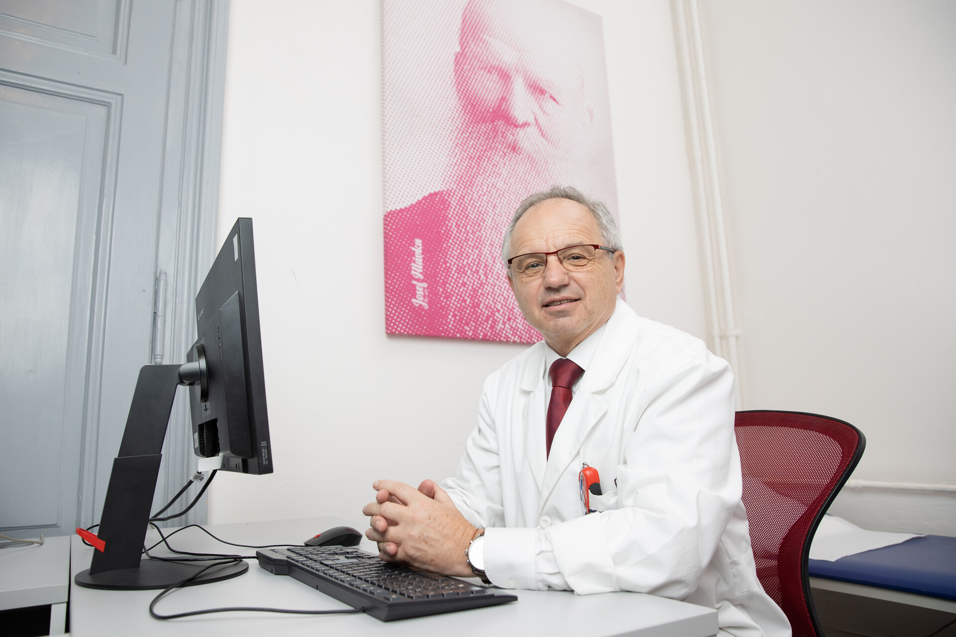 V těhotenství posilujte břišní svaly, ale ne pánevní dno, radí porodník ...