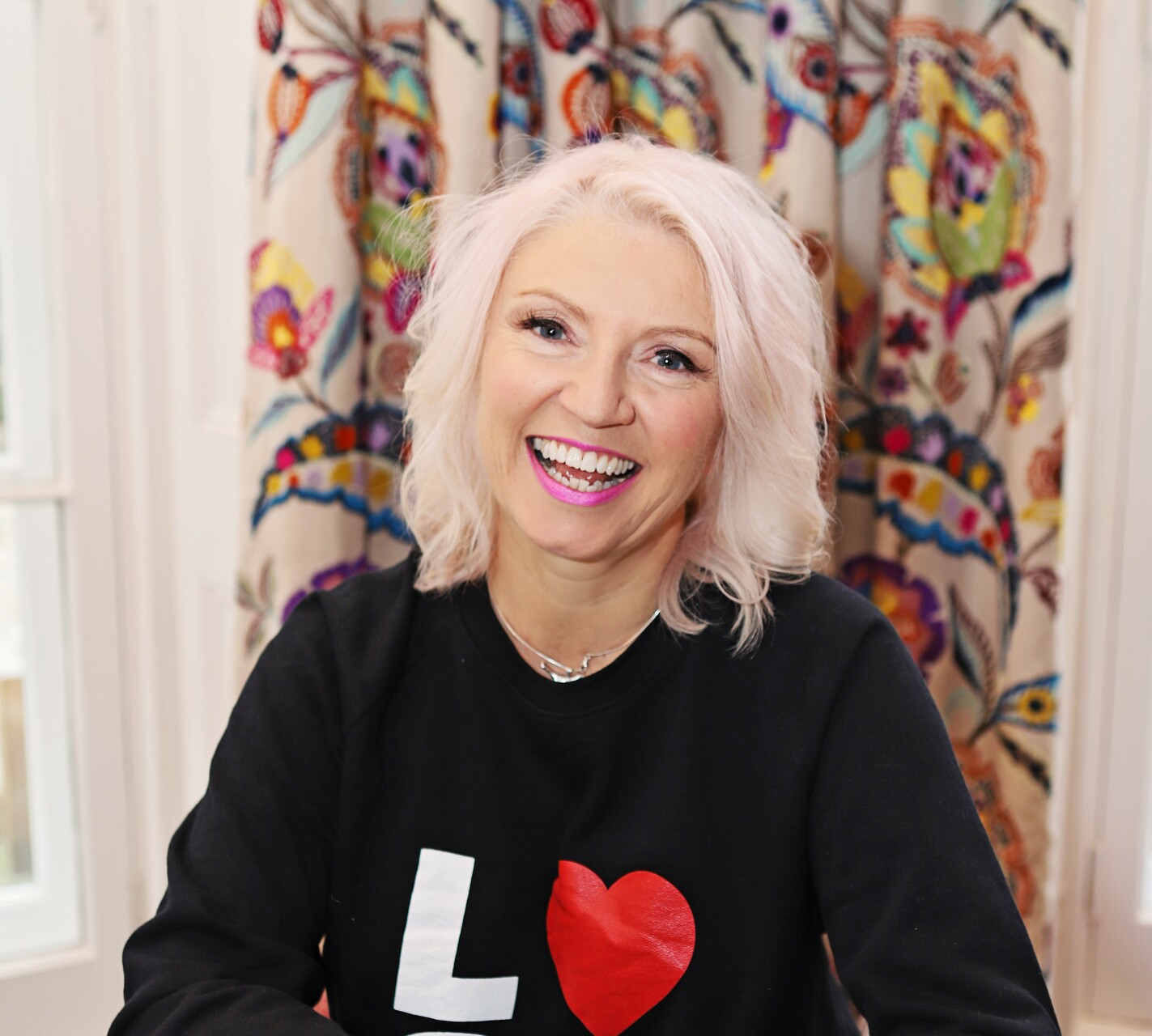 Nepoužívejte kyselinu hyaluronovou. Urychluje degradaci pleti, říká ...