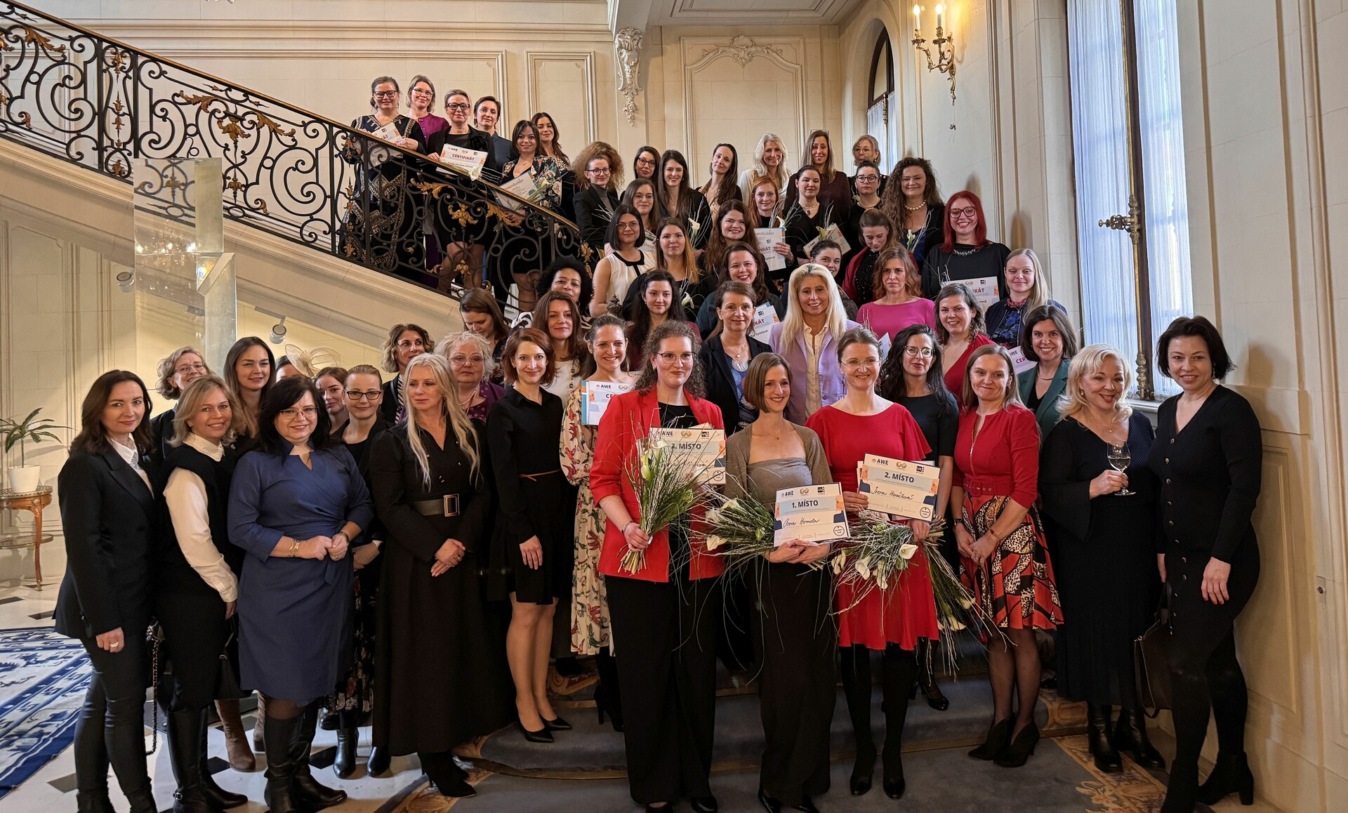 Co mají společného Heroine, rezidence amerického velvyslance a kozičky ...